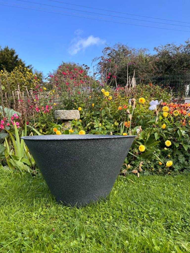Charcoal Round Planter - Stone Illusions